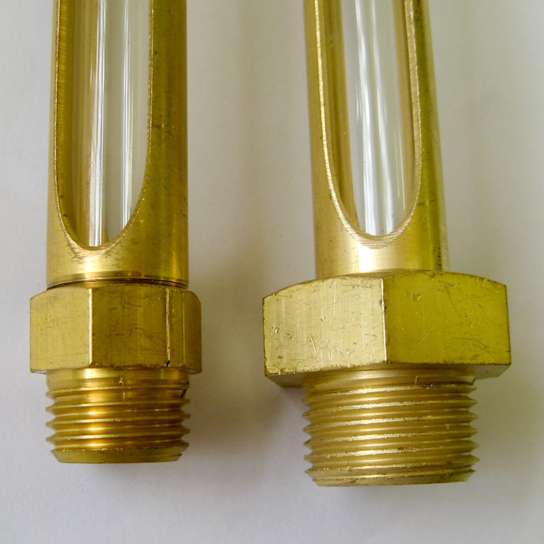 Oil Level Gauges with Vertical Coupling